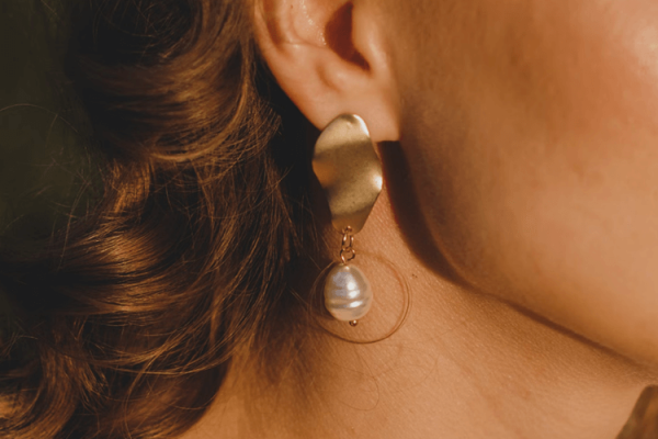 Types of Stud Earrings: A Complete Guide - Jewepiter